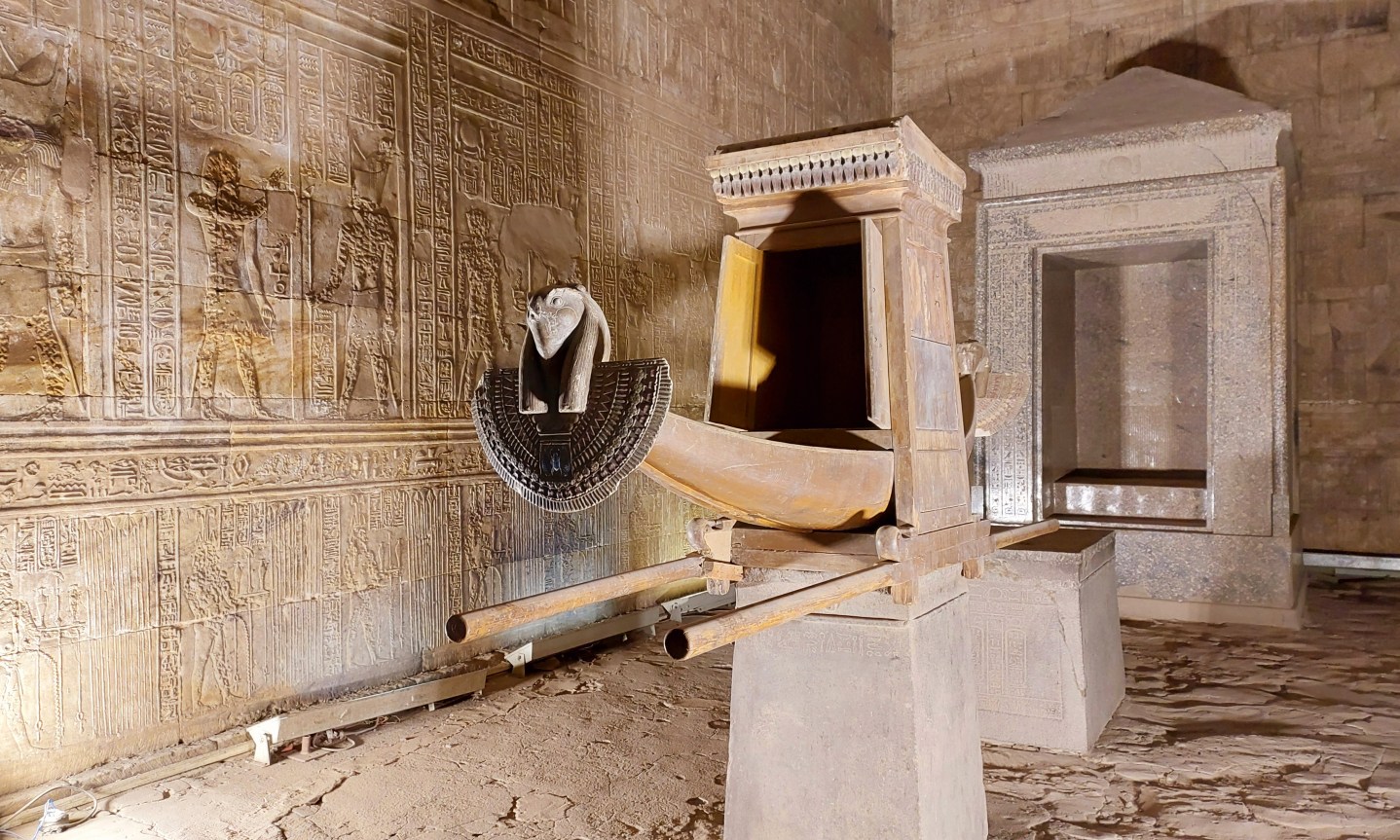 Edfu Temple – The Abode of Horus, Hieroglyhpics & The Sacred Barque ...